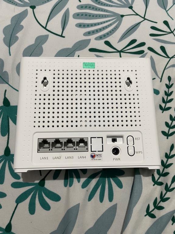 Smart Bro Home Wifi Advanced LTE router Evoluzn ID5L w/ box & complete ...