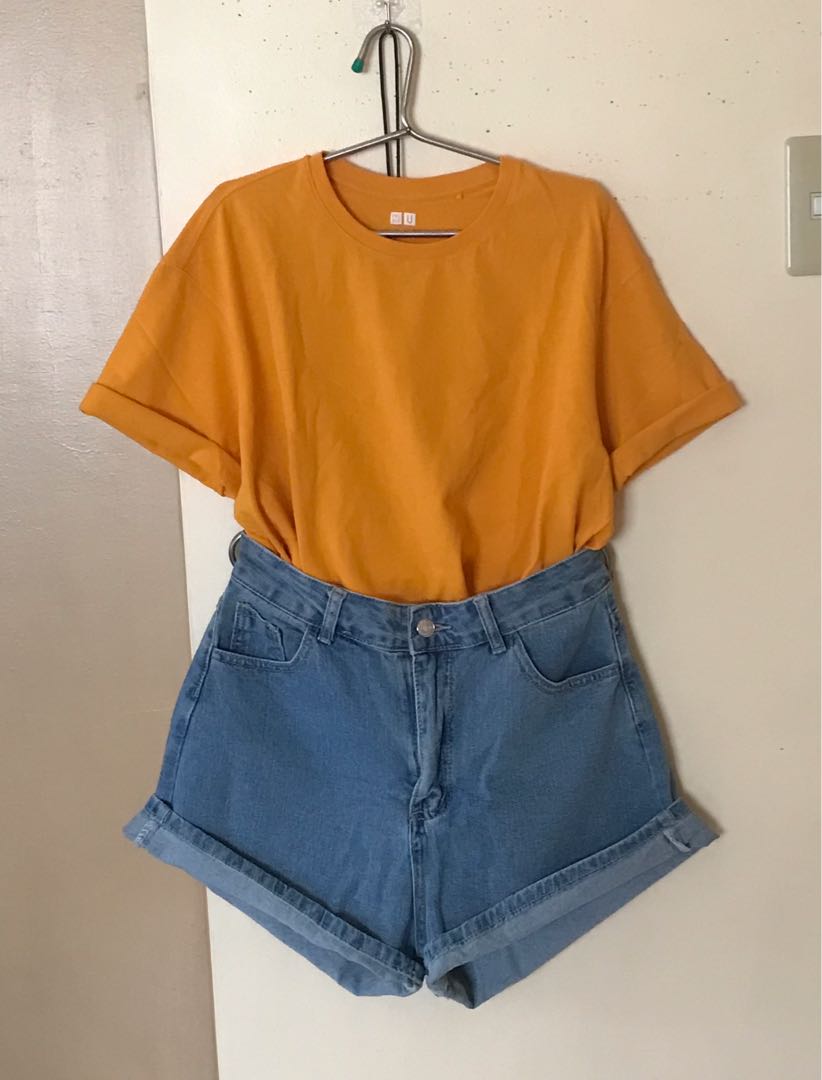 UNIQLO Basic T-Shirt, Women's Fashion, Tops, Shirts on Carousell