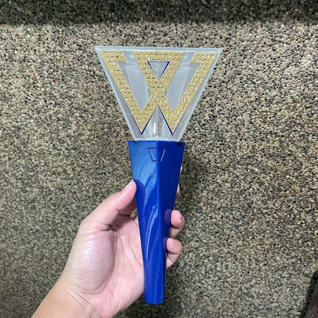 WINNER Lightstick Japan version, Hobbies & Toys, Memorabilia ...