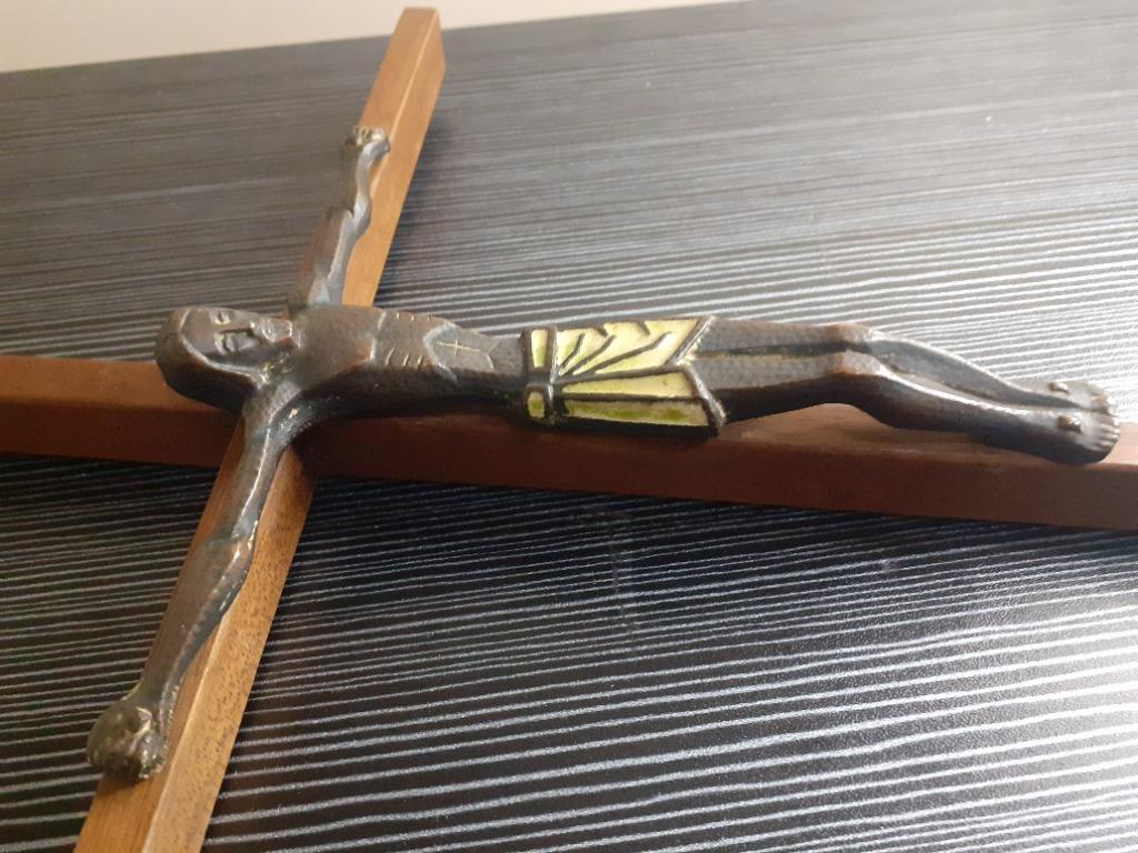 Wooden Crucifix, Hobbies & Toys, Memorabilia & Collectibles, Religious ...