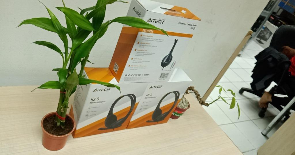 A4tech HS-9 Stereo Headset, Audio, Headphones & Headsets on Carousell
