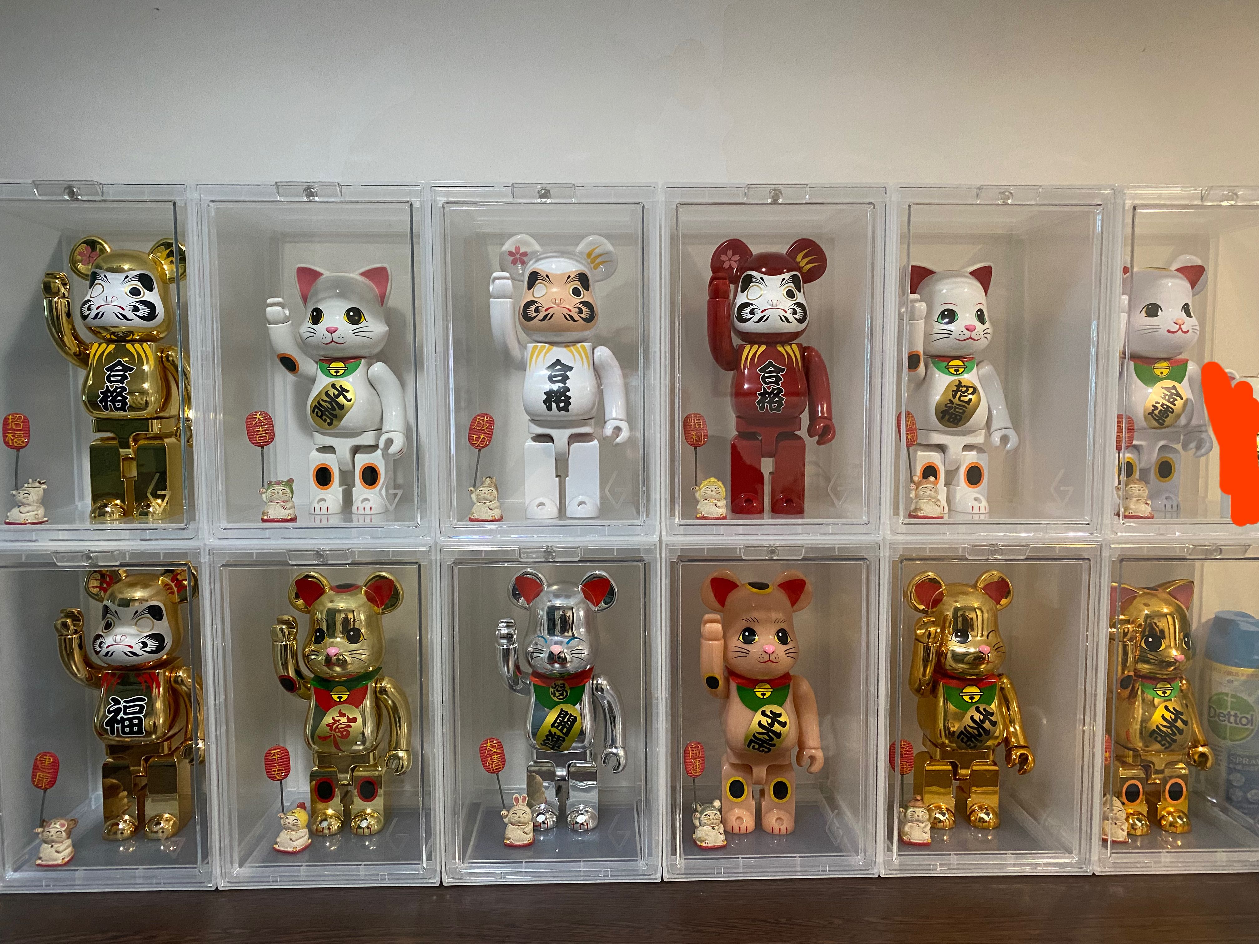 Bearbrick manikineko 400%, Hobbies & Toys, Toys & Games on Carousell