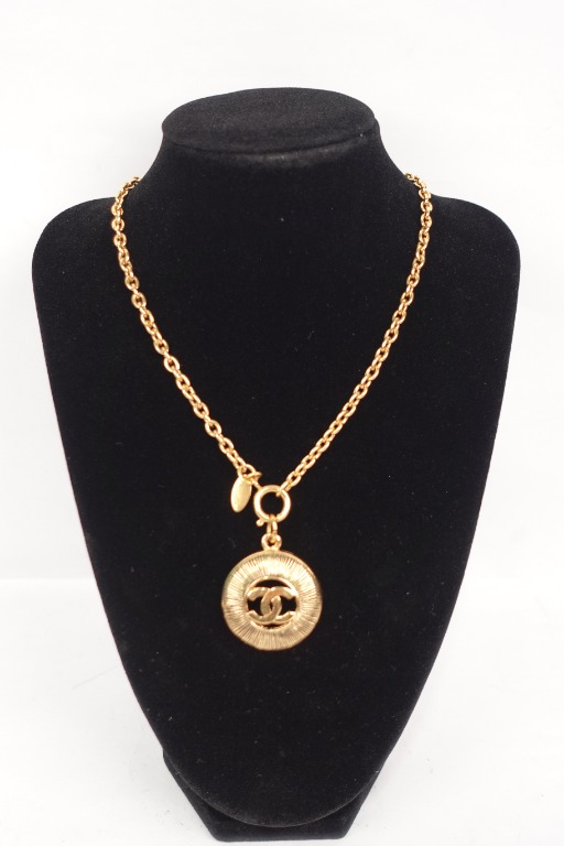 Coco Gold Necklace, Luxury, Accessories on Carousell