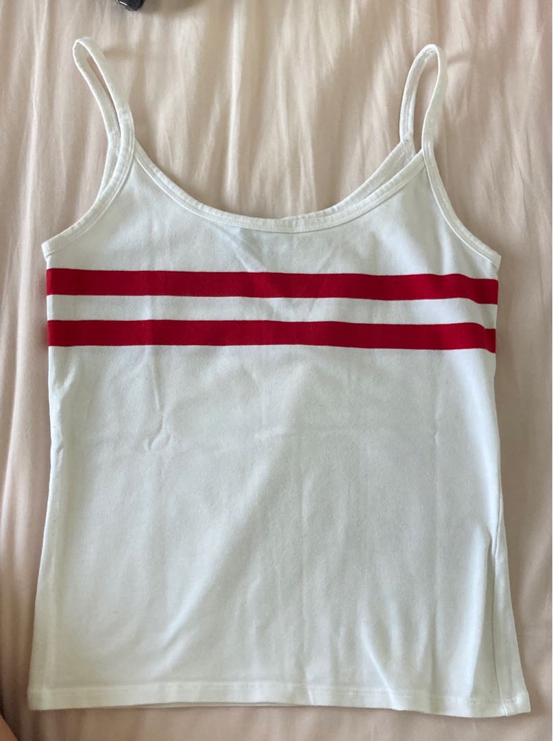 Forever 21 white and red tank top, 女裝, 上衣, 背心 - Carousell