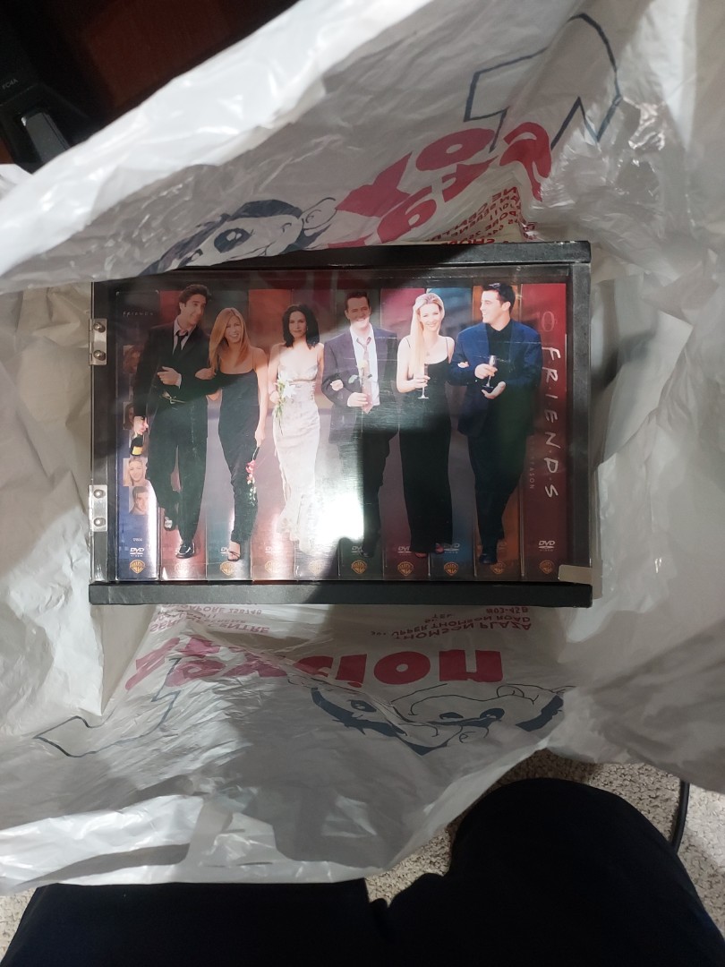 Friends Box Set-The One With All Ten Seasons, Hobbies & Toys, Music ...