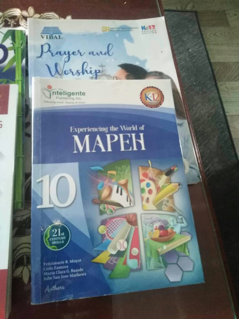 Grade 10 books, Hobbies & Toys, Books & Magazines, Textbooks on Carousell