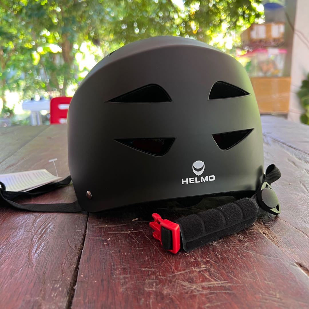 HELMO Helmet Matte Black, Sports Equipment, Sports & Games, Skates ...