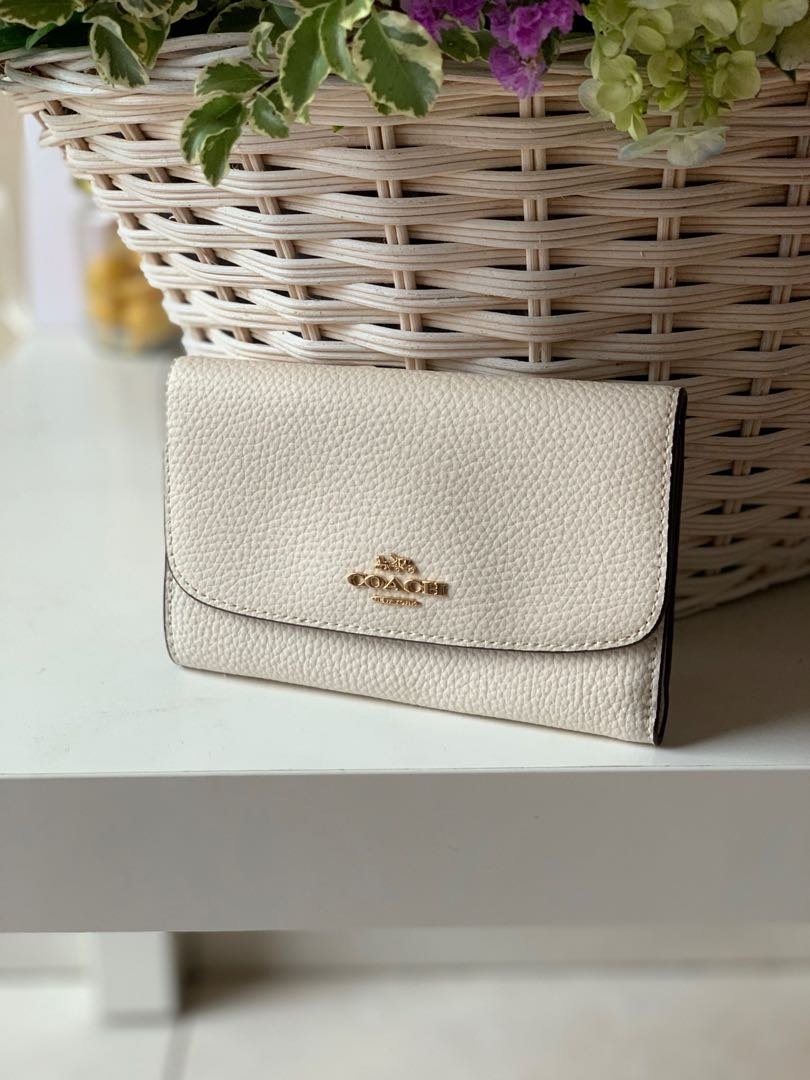 [NEW] Coach Flap Wallet in White, Women's Fashion, Bags & Wallets ...