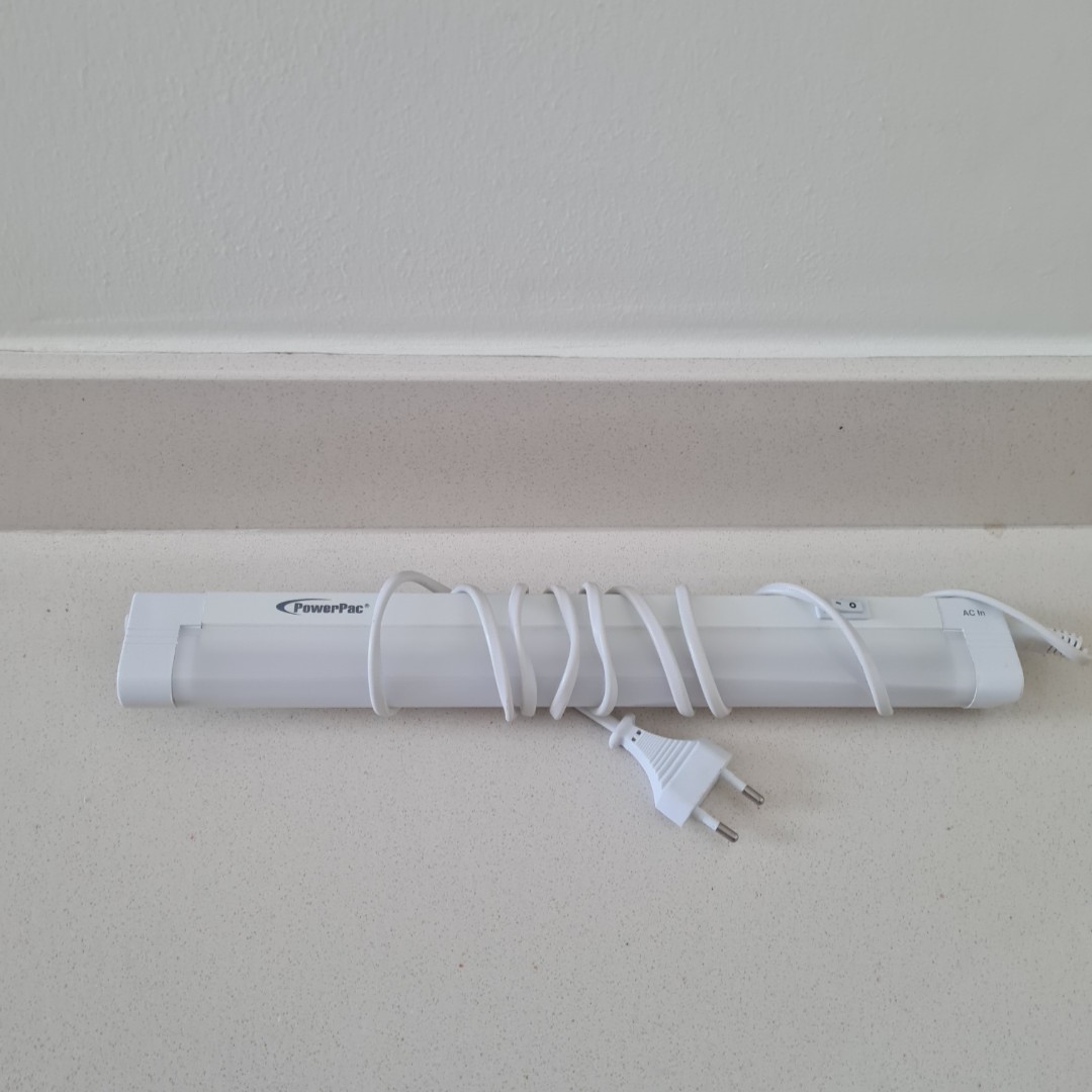 Powerpac tube light white (4pcs), Furniture & Home Living, Lighting ...