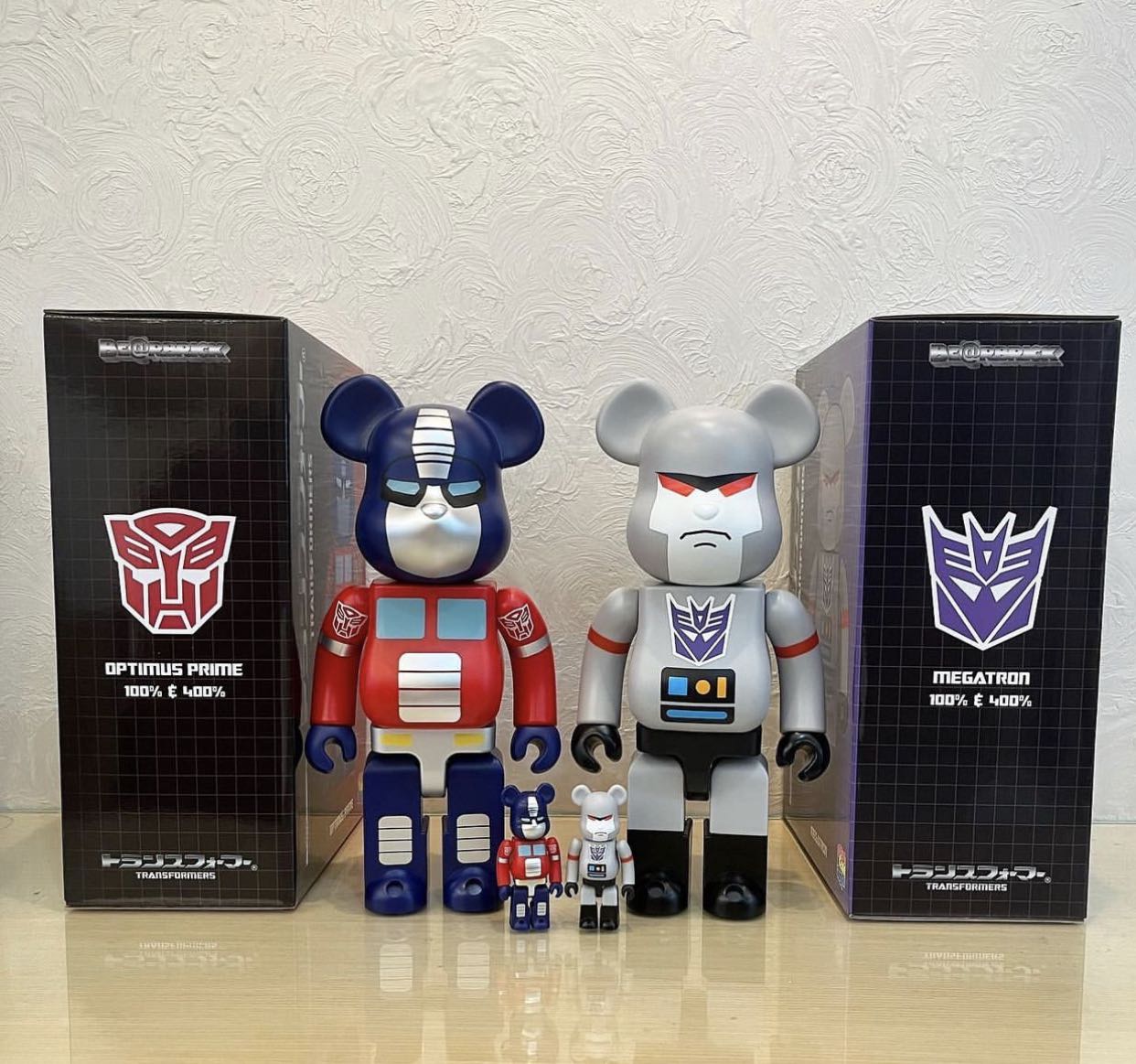 [Preorder]Bearbrick Transformers Optimus Prime/Megatron 100% + 400% Set ...