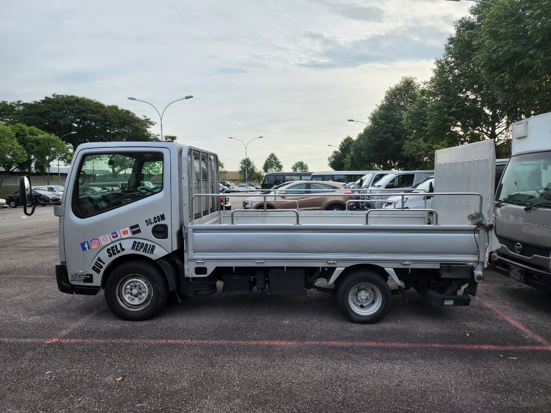 Rental Lorry With Tailgate, Cars, Commercial Vehicles, Rentals on Carousell