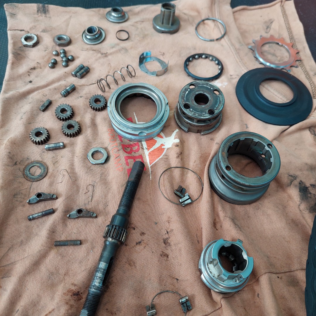 SA BWR SRF3 hub, Sports Equipment, Bicycles & Parts, Parts ...