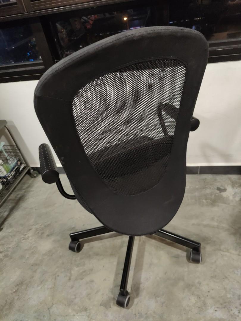 Simple Black Office Chair, Furniture & Home Living, Furniture, Chairs ...