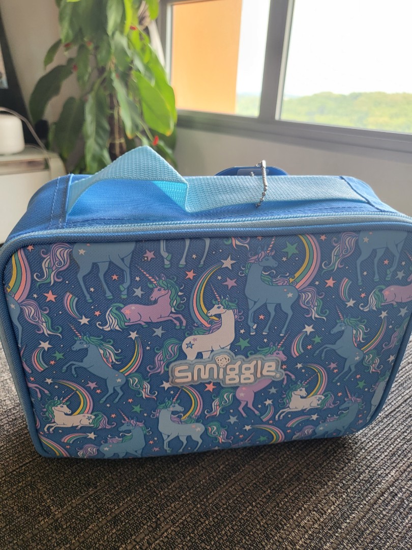 Smiggle lunch box, Hobbies & Toys, Stationery & Craft, Occasions ...