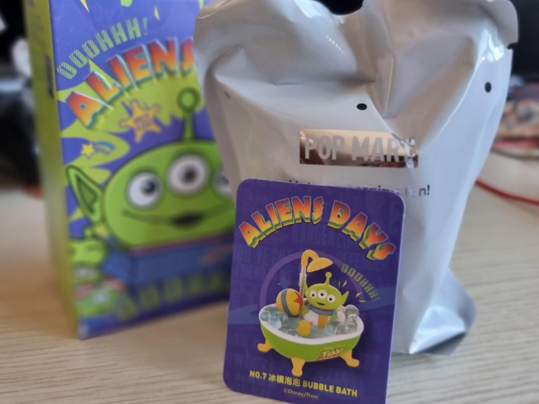 TRADE - POP MART MiNiMe Aliens Days (Little Green Man Bubble Bath ...