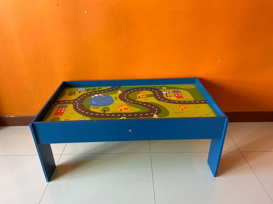 Train track table, Hobbies & Toys, Toys & Games on Carousell