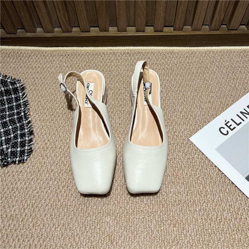 White Simple Square Heels, Women's Fashion, Footwear, Heels on Carousell