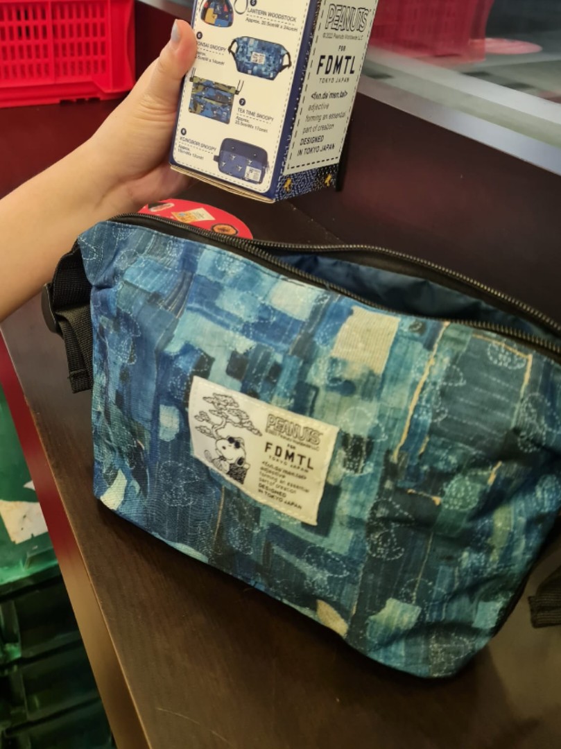 WTS/WTT - 7 11 eleven Snoopy #6 Bonsai, Women's Fashion, Bags & Wallets, Purses & Pouches on ...