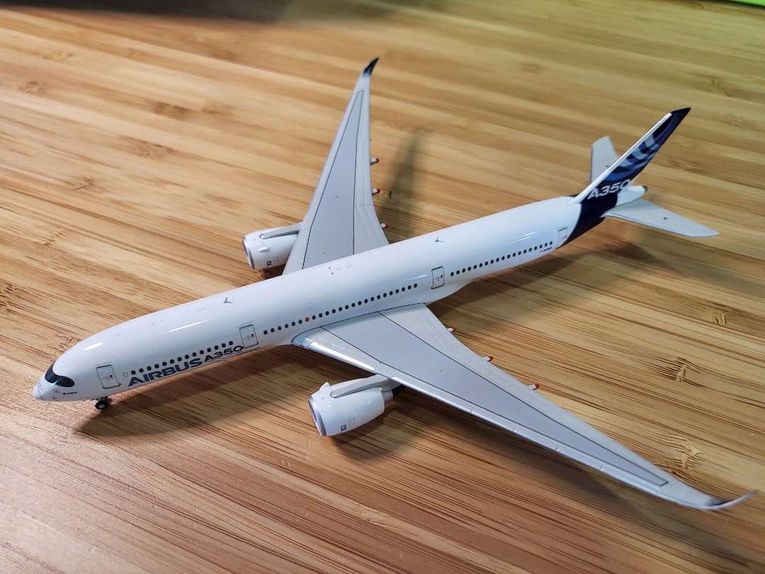 AIRBUS House Colour AIRBUS A350, Hobbies & Toys, Toys & Games on Carousell
