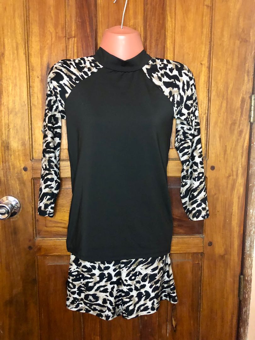 Animal print rashguard with boyshorts, Women's Fashion, Swimwear, Rash ...