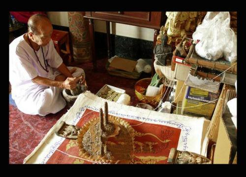 Archan Monak Khun Paen First batch, Hobbies & Toys, Memorabilia ...