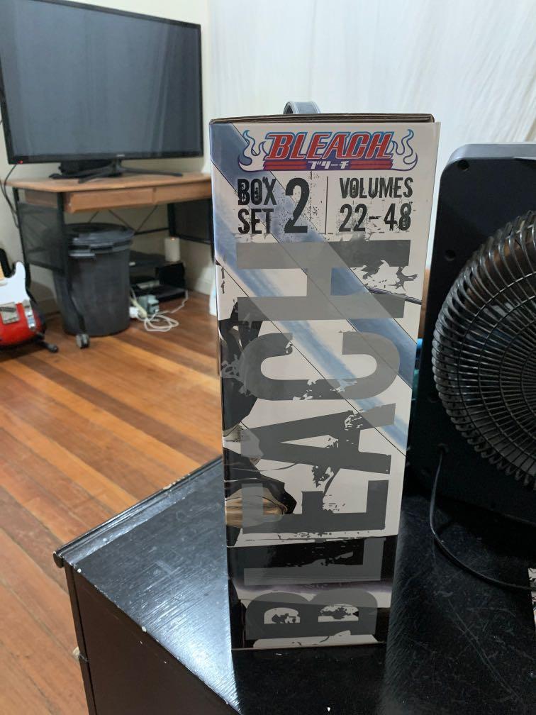 Bleach Manga Box set 2 Complete with poster and extra chapter, Hobbies ...