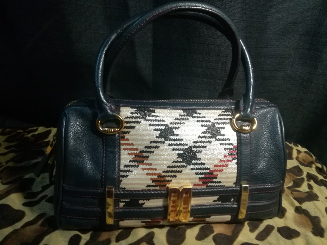 DAKS DOCTOR BAG, Luxury, Bags & Wallets on Carousell