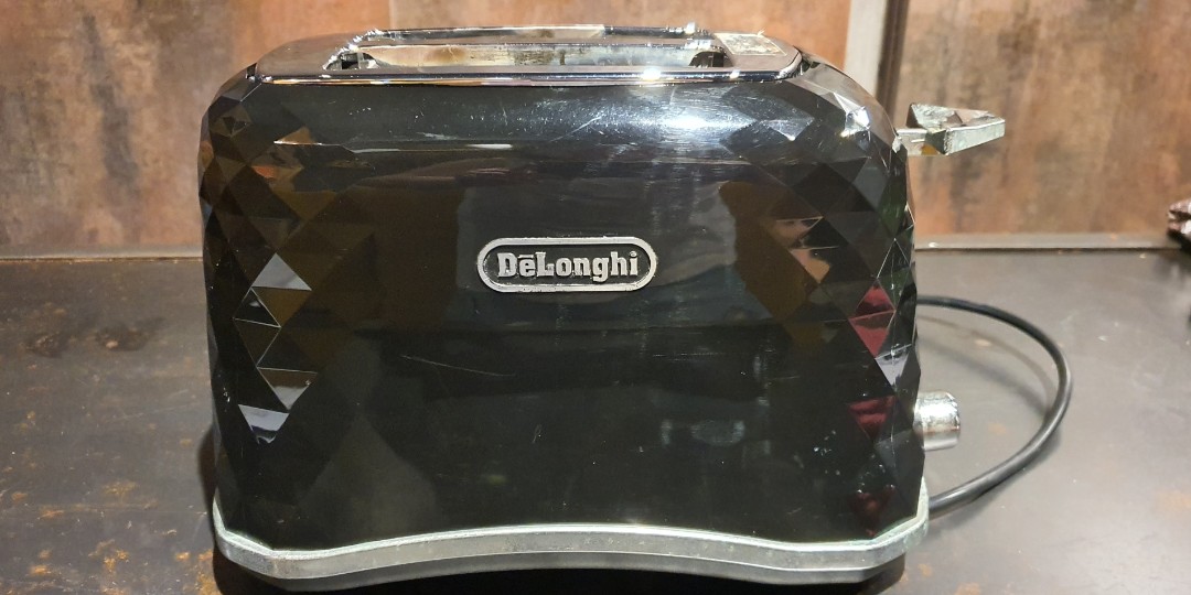 Delonghi Bread Toaster, TV & Home Appliances, Other Home Appliances on ...