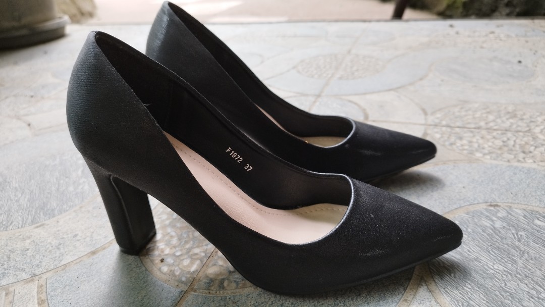 FIGLIA HEEL PUMPS, Women's Fashion, Footwear, Heels on Carousell