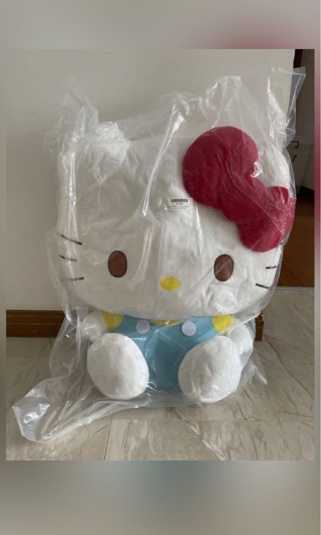 Huge hello kitty soft toy hello kitty plush 55cm tall, Hobbies & Toys ...
