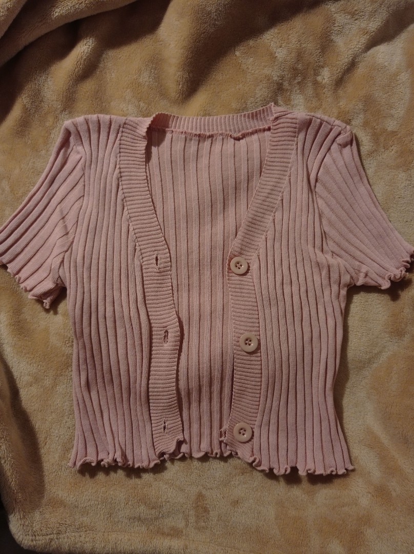 Knitted Top, Women's Fashion, Tops, Others Tops on Carousell