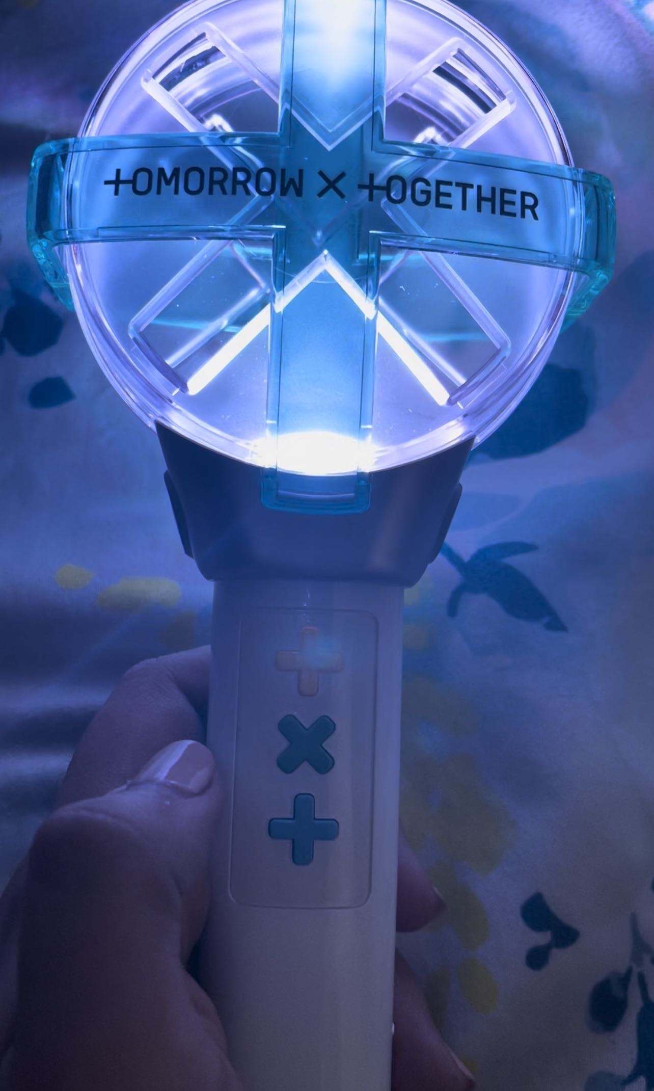 MOA bong (TXT lightstick), Hobbies & Toys, Memorabilia & Collectibles ...