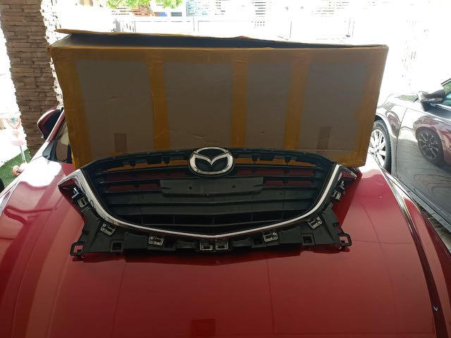 Original Mazda 3 front grill, Auto Accessories on Carousell