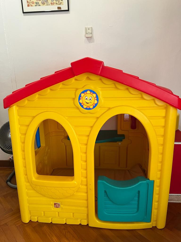 Sunshine Playhouse, Hobbies & Toys, Toys & Games on Carousell