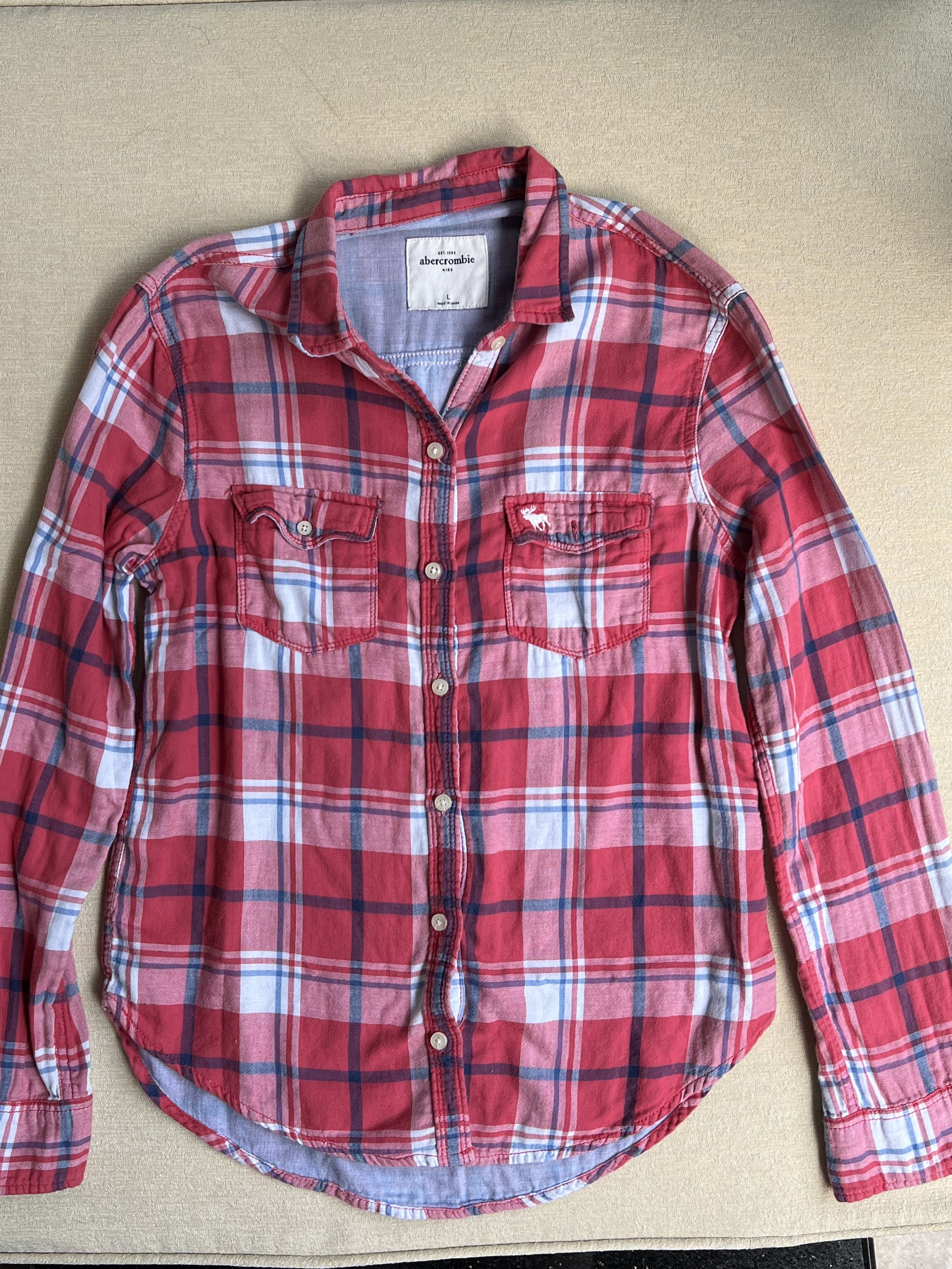 red flannel, Women's Fashion, Tops, Longsleeves on Carousell