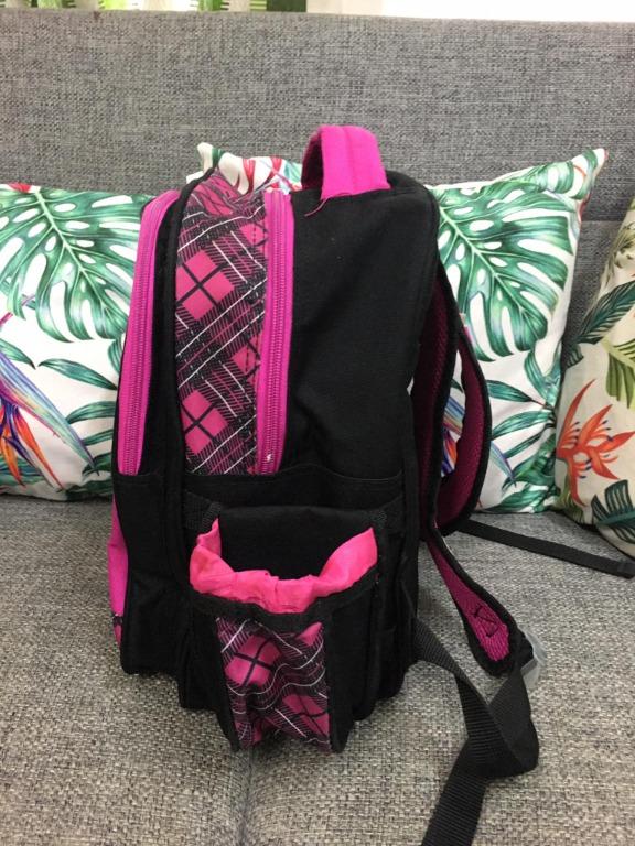 Robby Rabbit pink backpack with thermal lunch bag, Women's Fashion ...