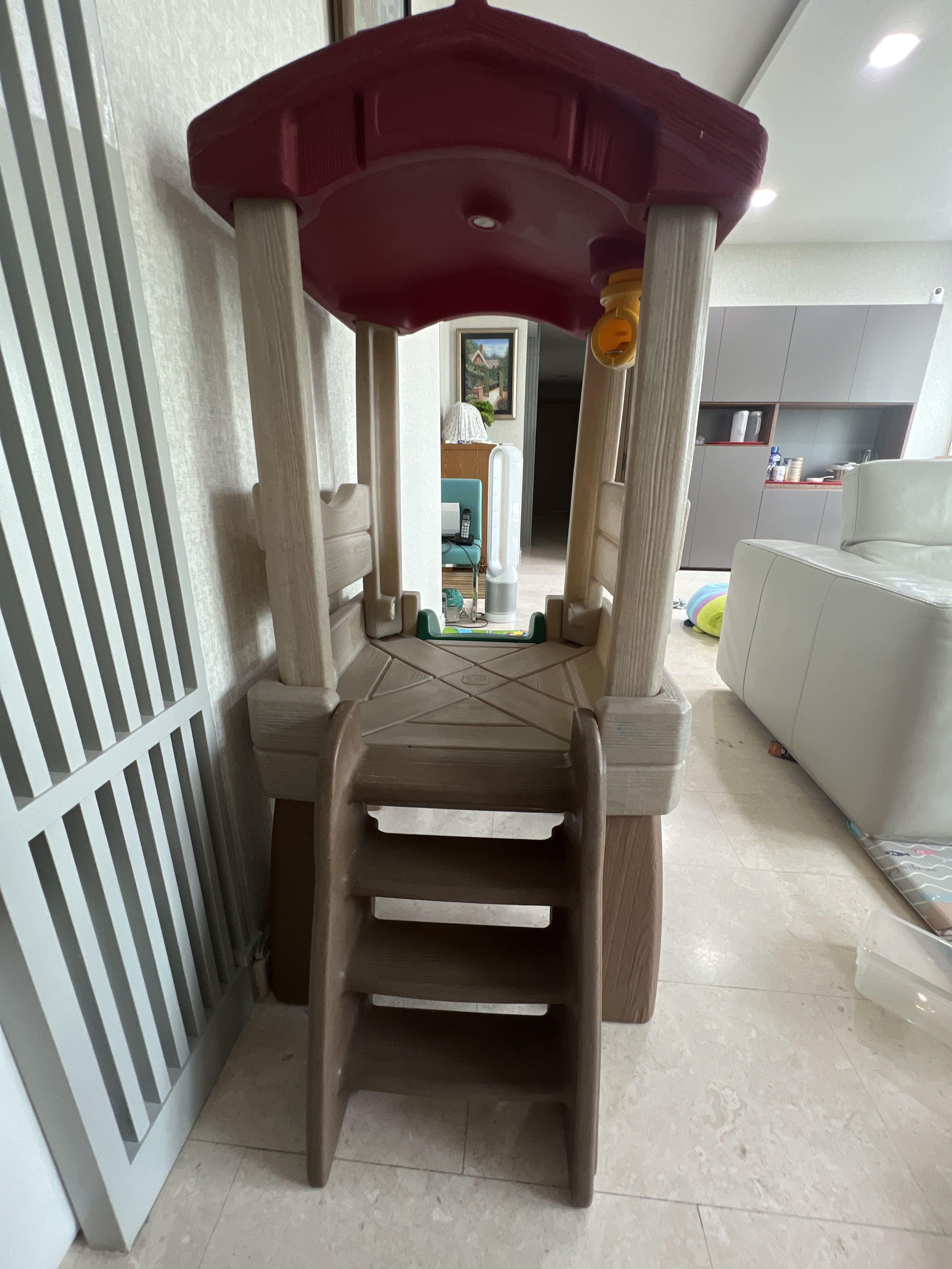 Step 2 tree house slide playhouse playful lookout, Babies & Kids ...