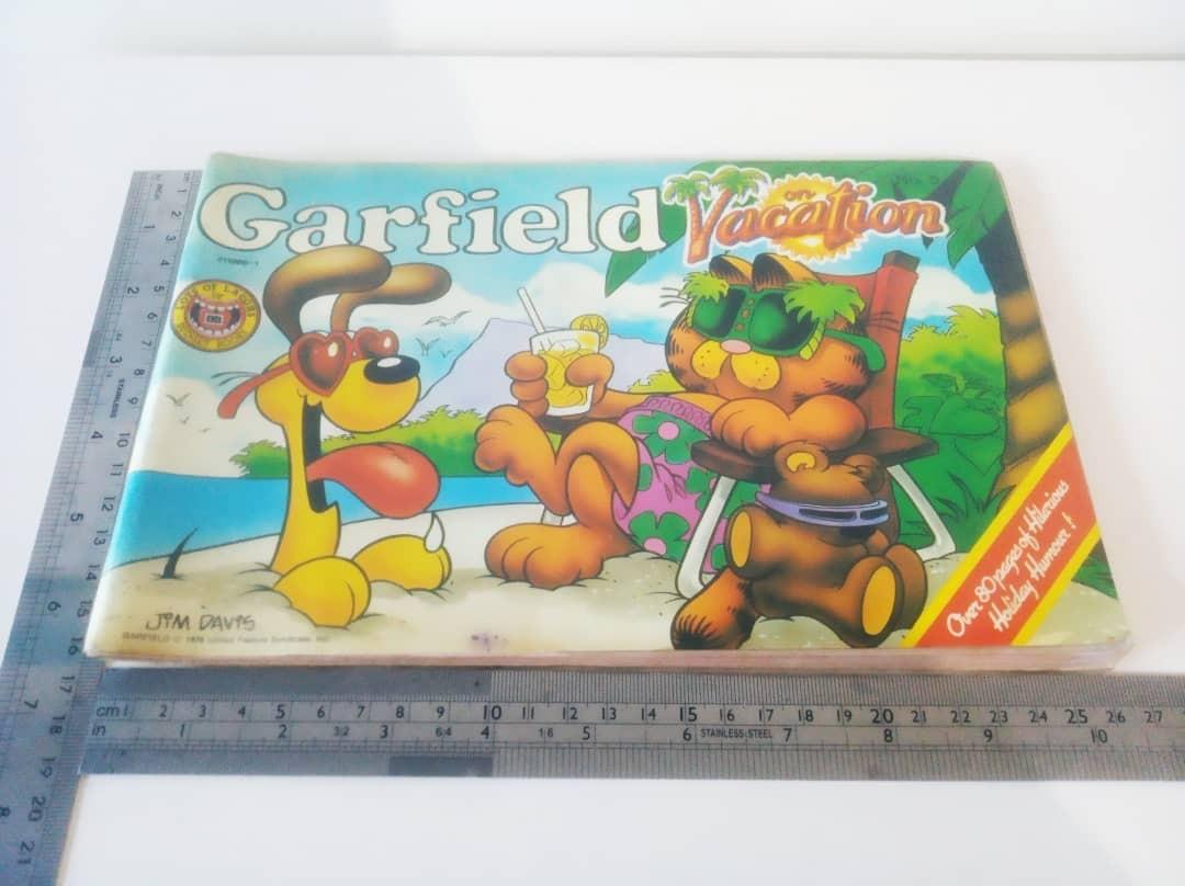 Vintage Garfield Comic Strips (1984-1986), set of 5, Buku & Alat Tulis ...