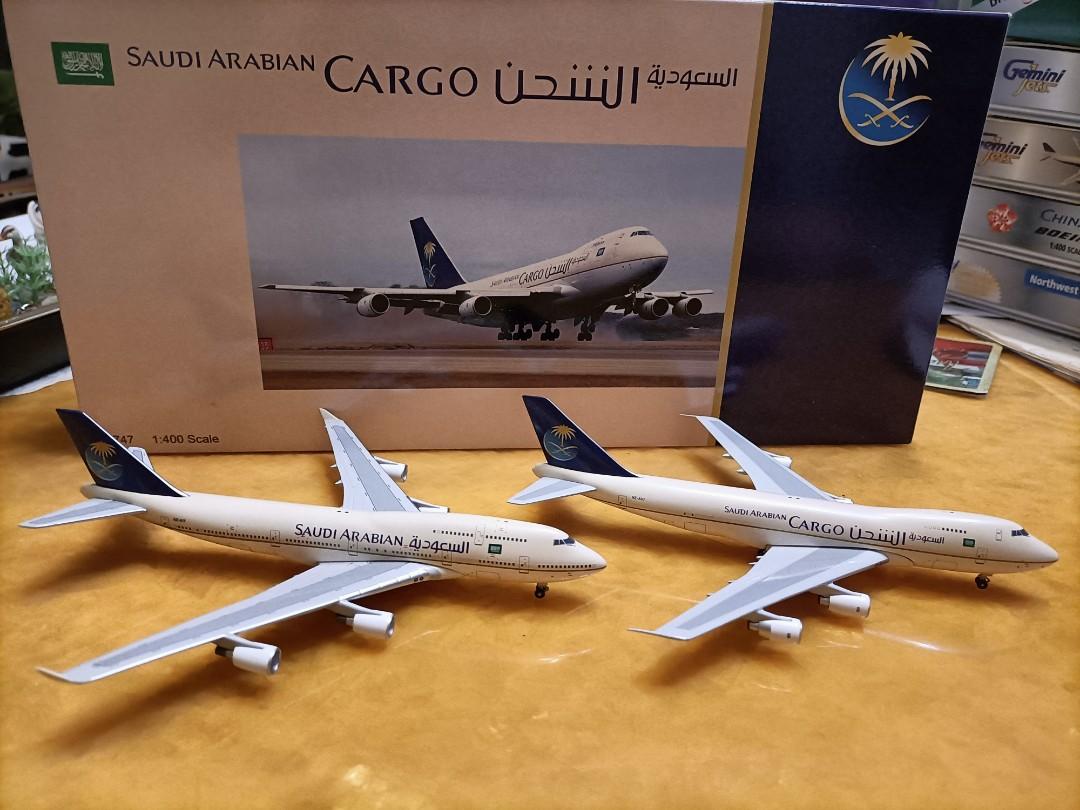 1/400 747 Saudi Arabian Airlines set two planes, Hobbies & Toys ...