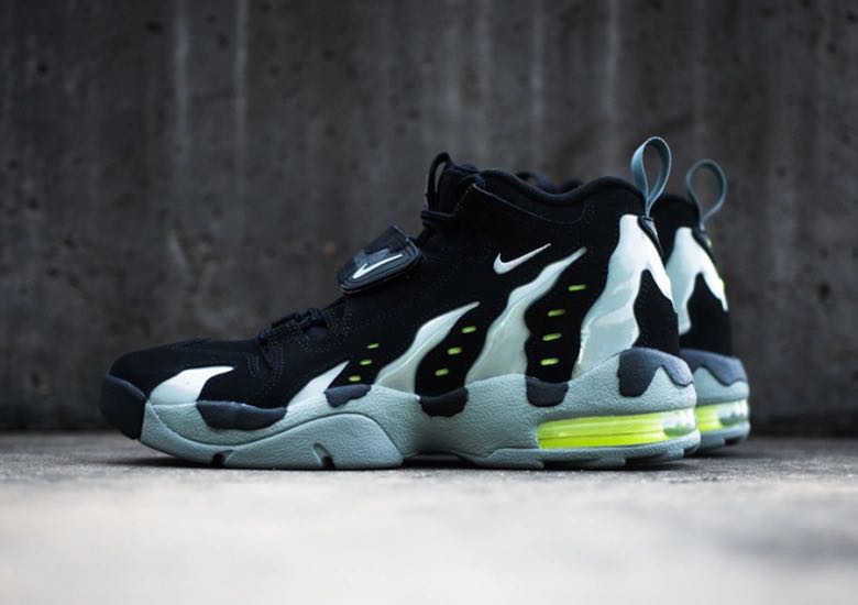 全新 nike air td max 96 mica green Us10, 男裝, 鞋, 波鞋 on Carousell