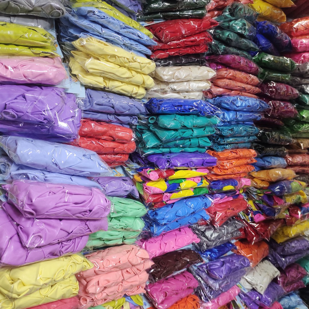 Assorted sizes of baLloons, Hobbies & Toys, Stationary & Craft ...