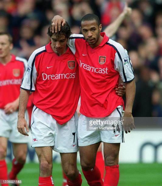 Authentic Arsenal 00/01, 01/02 home kit Dreamcast, Men's Fashion ...