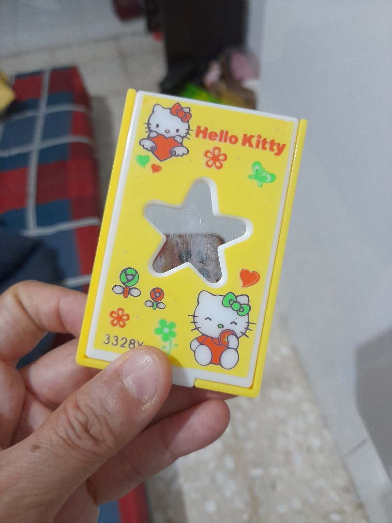 Cermin kuning hello kitty, Kesehatan & Kecantikan, Kulit, Sabun & Tubuh ...