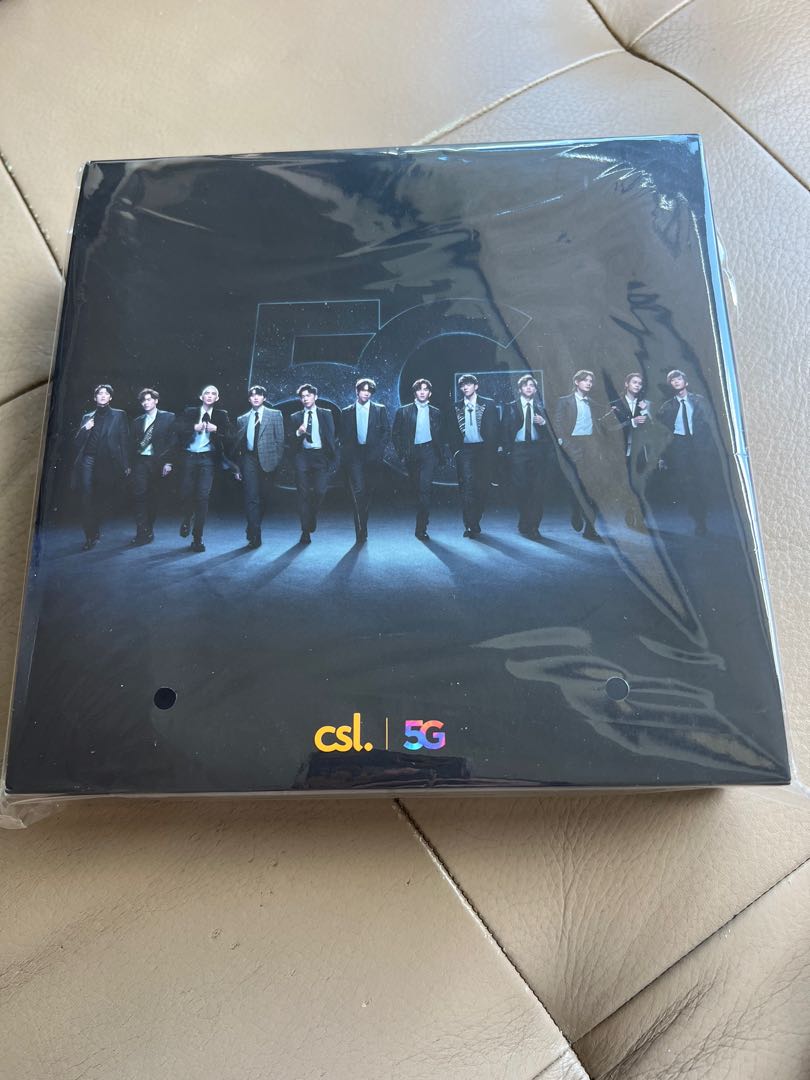 CSL Mirror 月曆, 其他, 其他 - Carousell