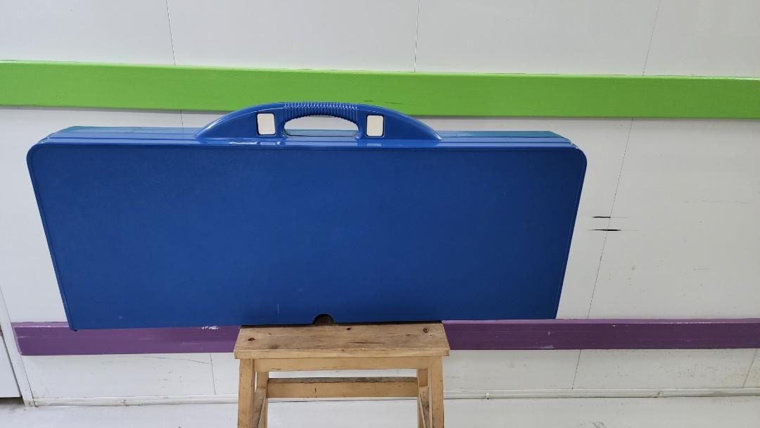 Foldable Panic Table with Seating for 4, Furniture & Home Living ...