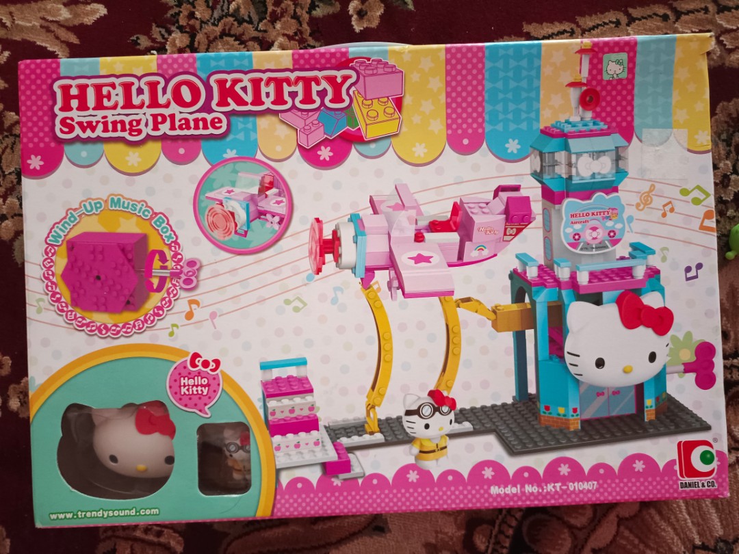 HELLO KITTY Swing plane, Hobbies & Toys, Toys & Games on Carousell