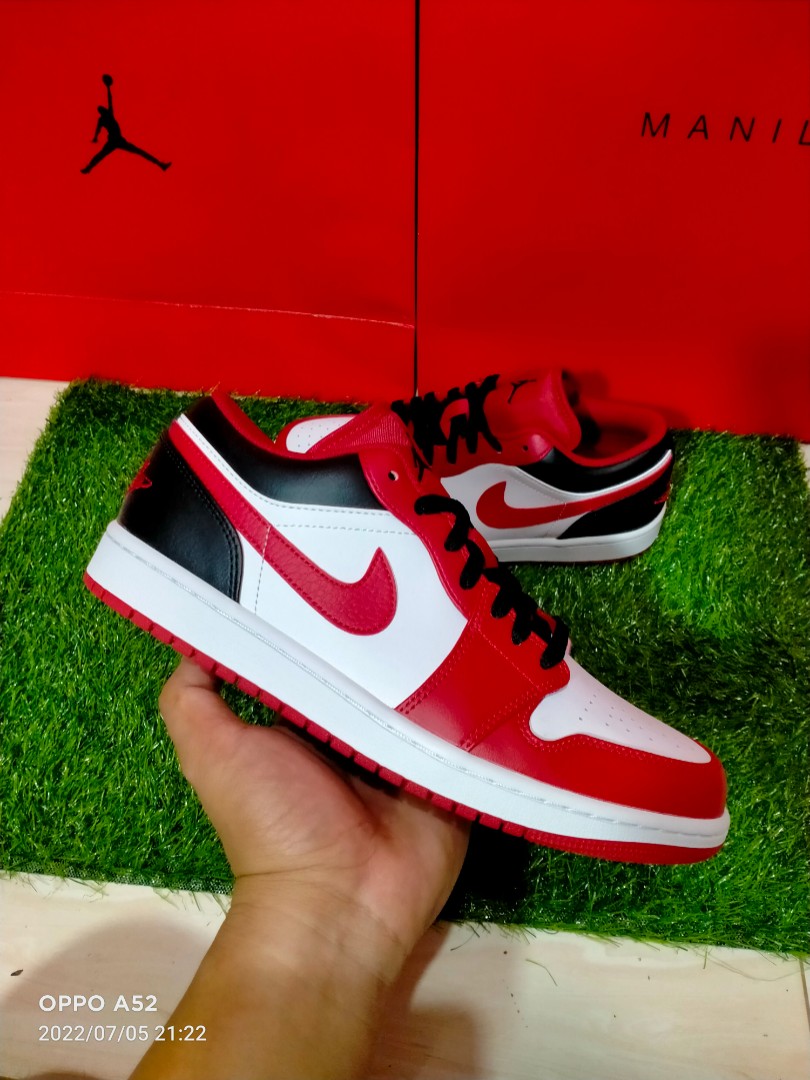 J1 low reverse black toe, Men's Fashion, Footwear, Sneakers on Carousell