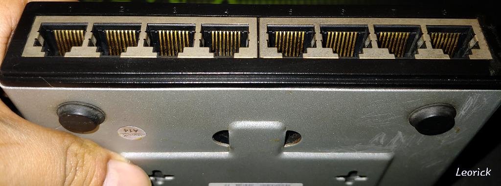 Linksys SD208 10/100 switch, Computers & Tech, Parts & Accessories ...