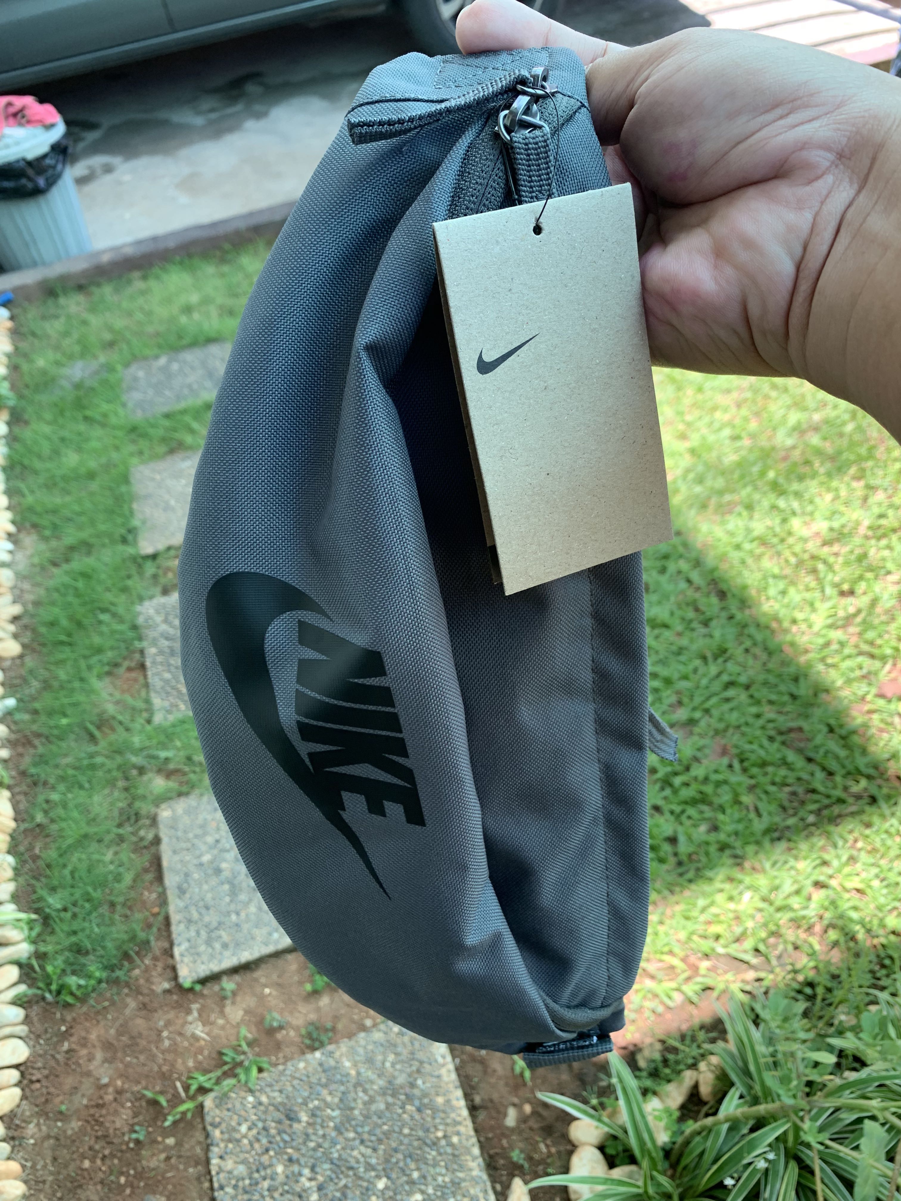 Nike Heritage Fanny Pack / Hip Pack, Men's Fashion, Bags, Belt bags ...