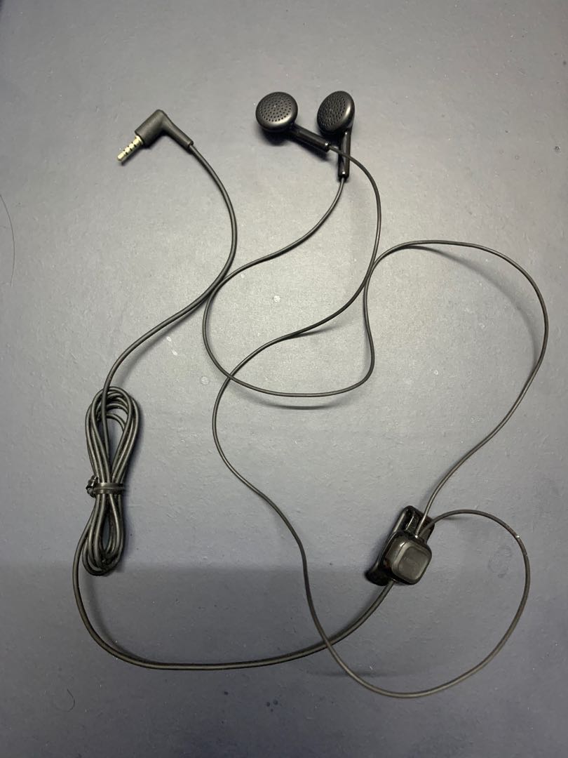 Nokia Earphones, Audio, Earphones on Carousell